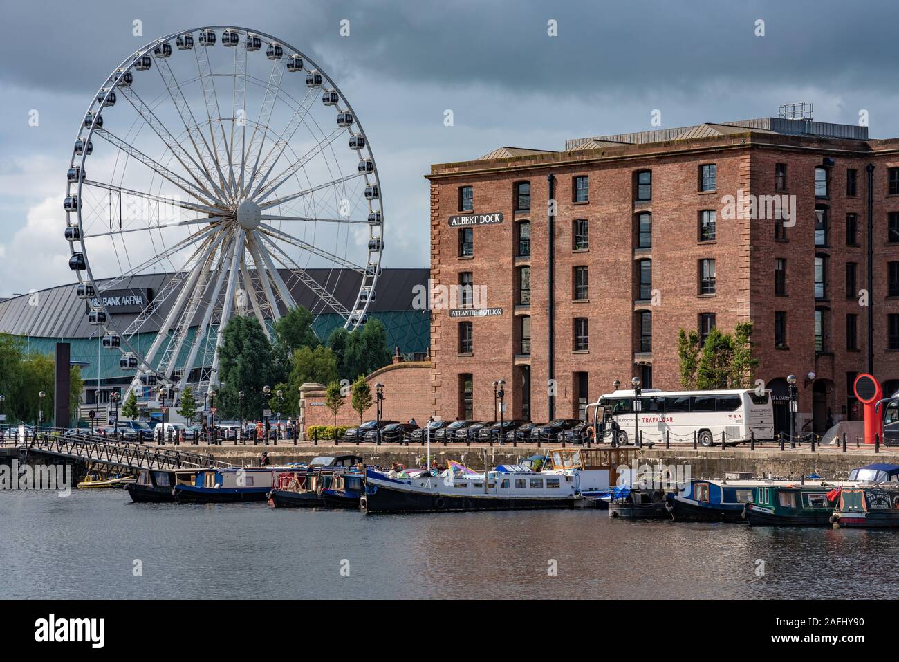 Riverside amusement park hi-res stock photography and images - Alamy