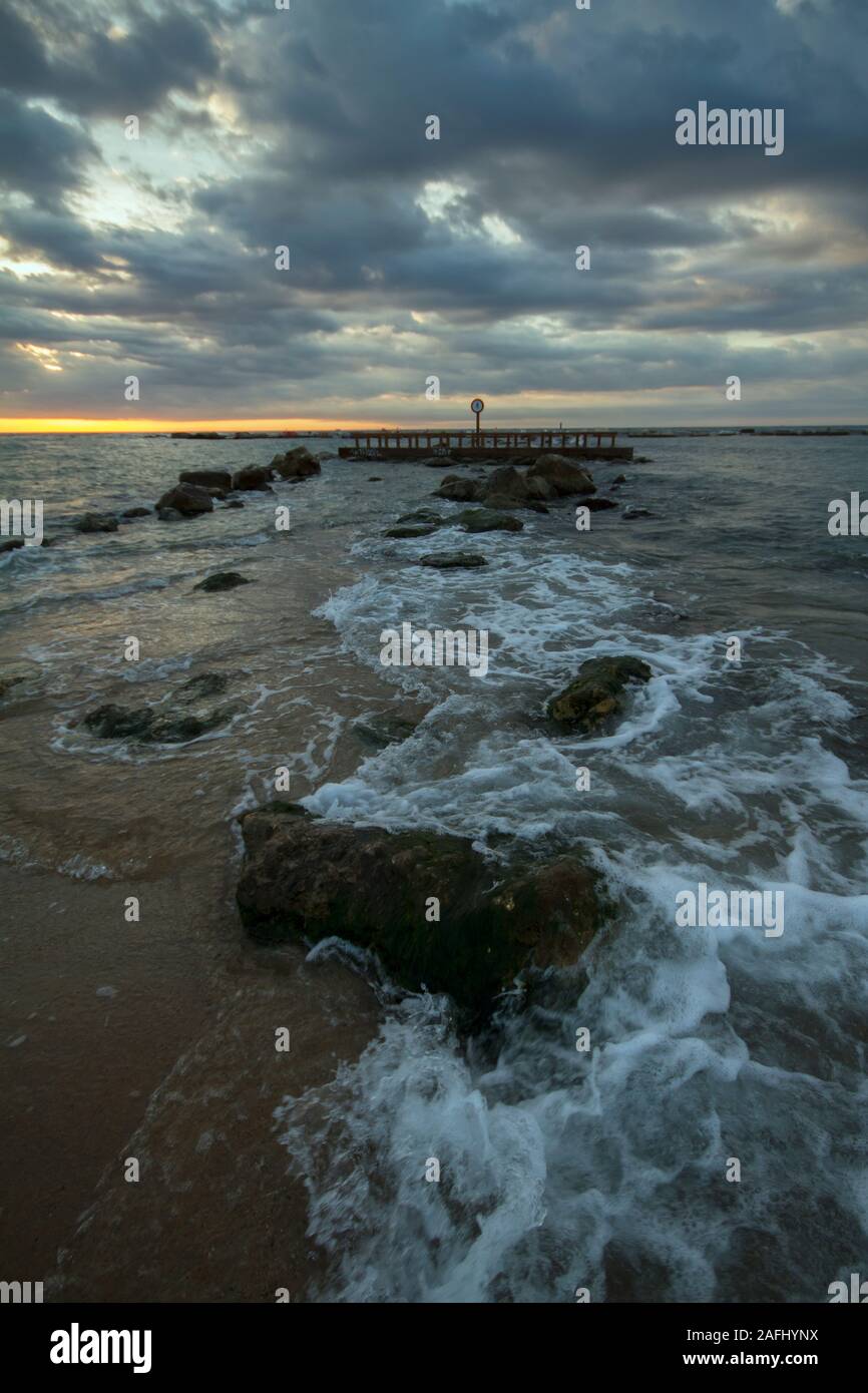 Early morning sky sun breaking hi-res stock photography and images - Alamy