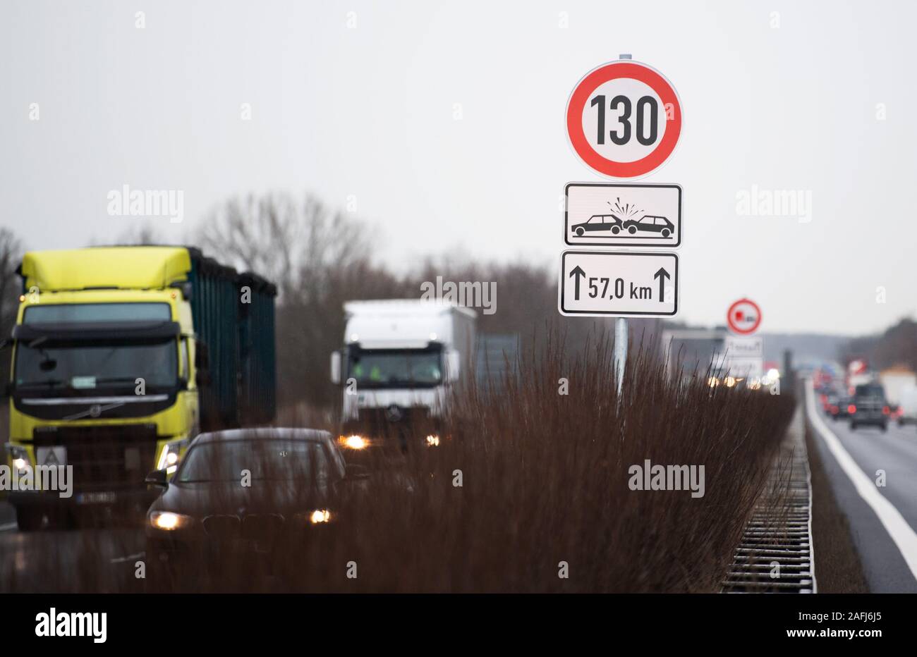 Rangsdorf, Germany. 16th Dec, 2019. Traffic signs for speed limits are ...