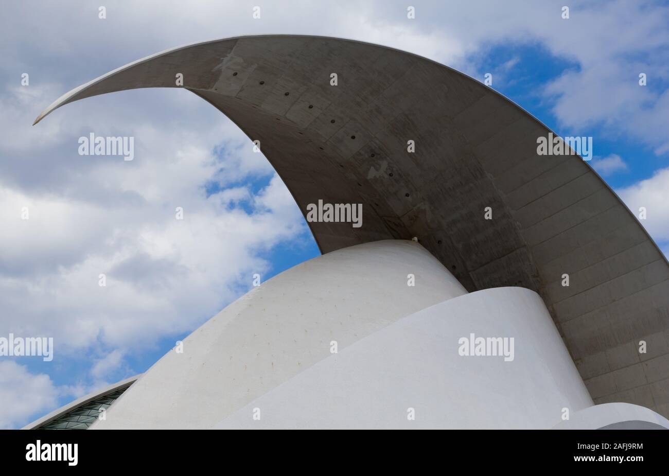 Modern white round building with geometric lines Stock Photo - Alamy