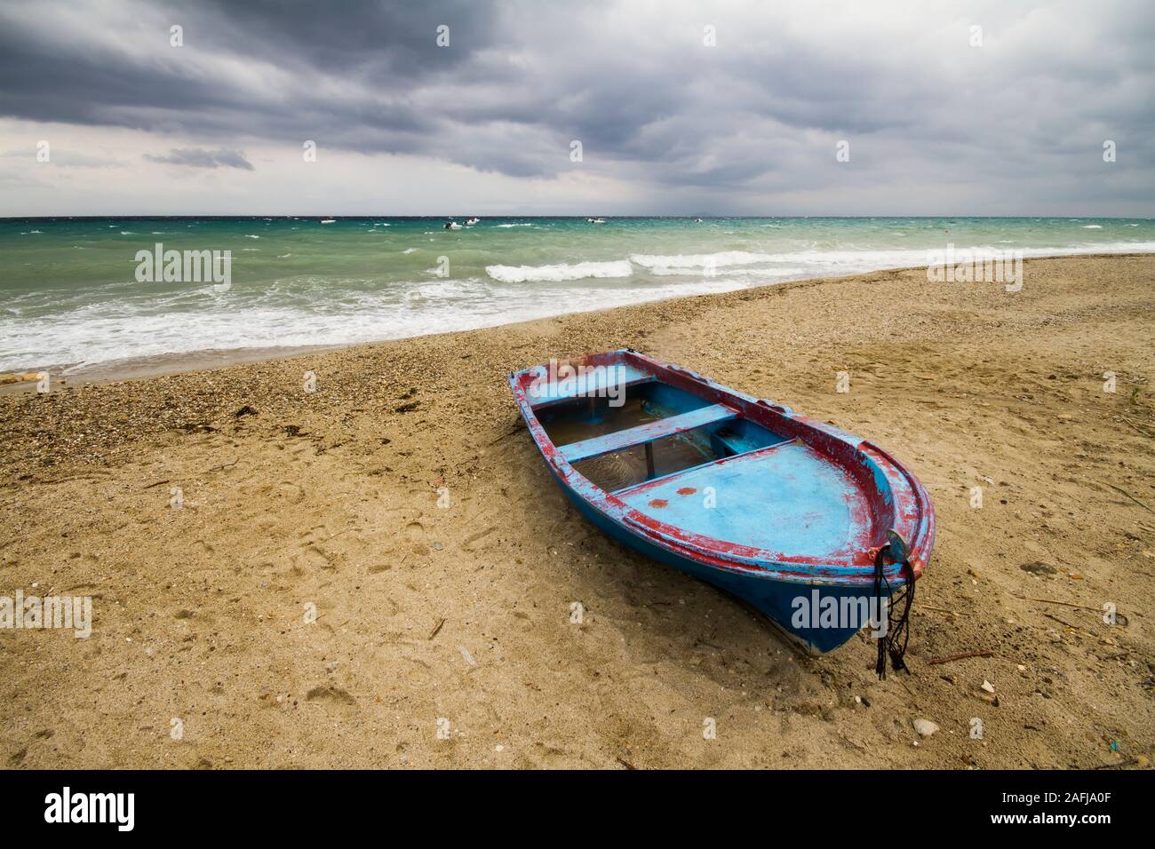 Storm on the ocean boat hi-res stock photography and images - Alamy