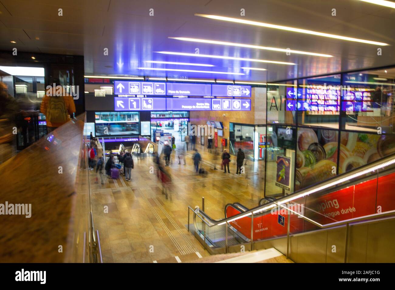 Geneva train station hi-res stock photography and images - Alamy
