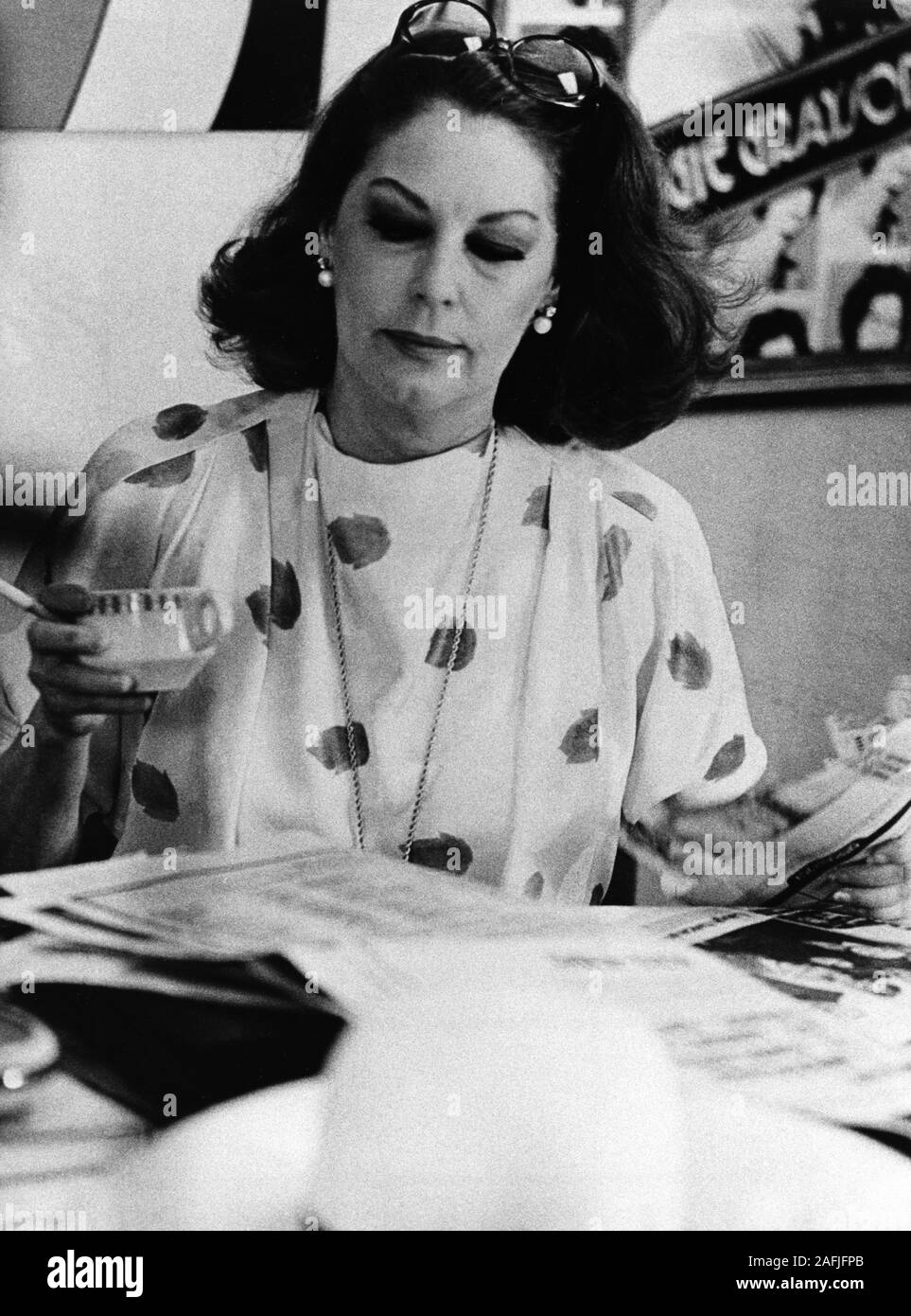 Ava gardner 1979 hi-res stock photography and images - Alamy