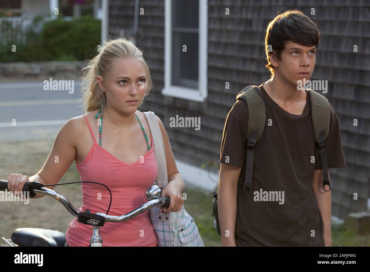 Annasophia Robb And Niall Horan