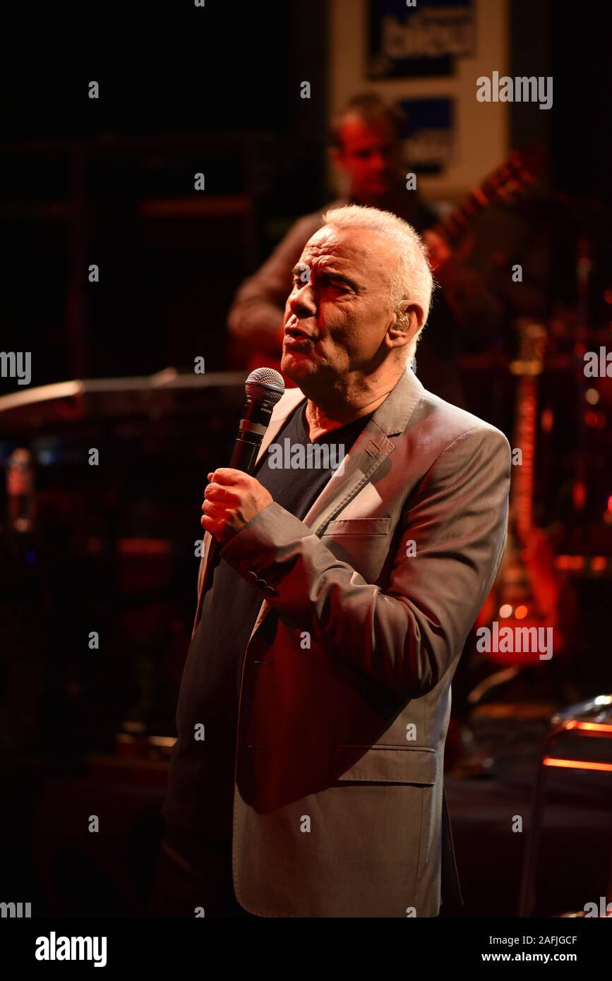 Michel fugain hi-res stock photography and images - Alamy