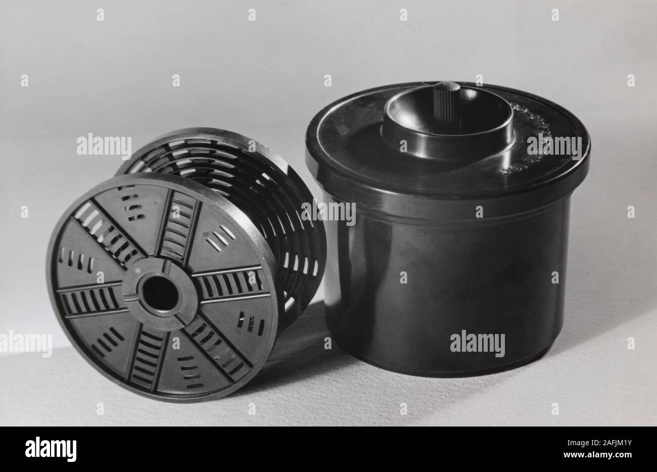 Film developing reel hi-res stock photography and images - Alamy