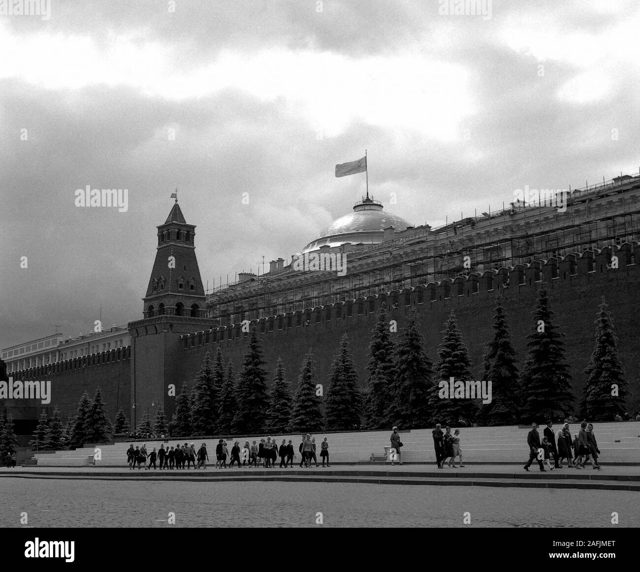 Line to lenin's tomb hi-res stock photography and images - Alamy