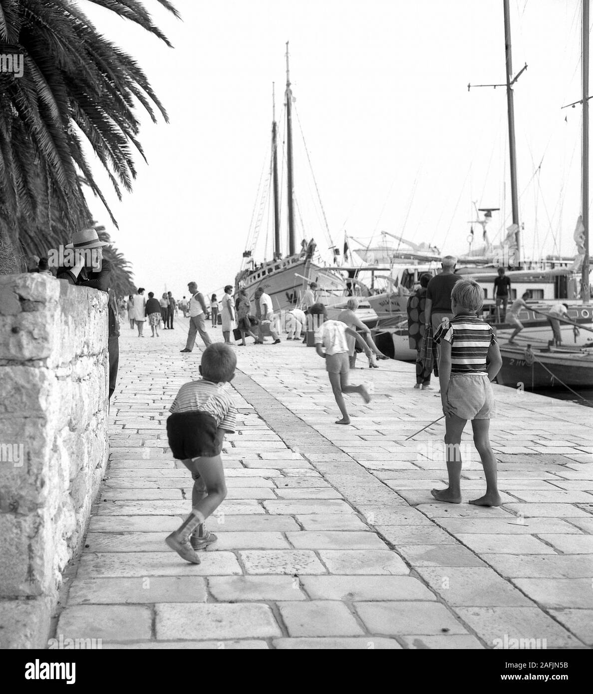 1960s children playing hi-res stock photography and images - Alamy