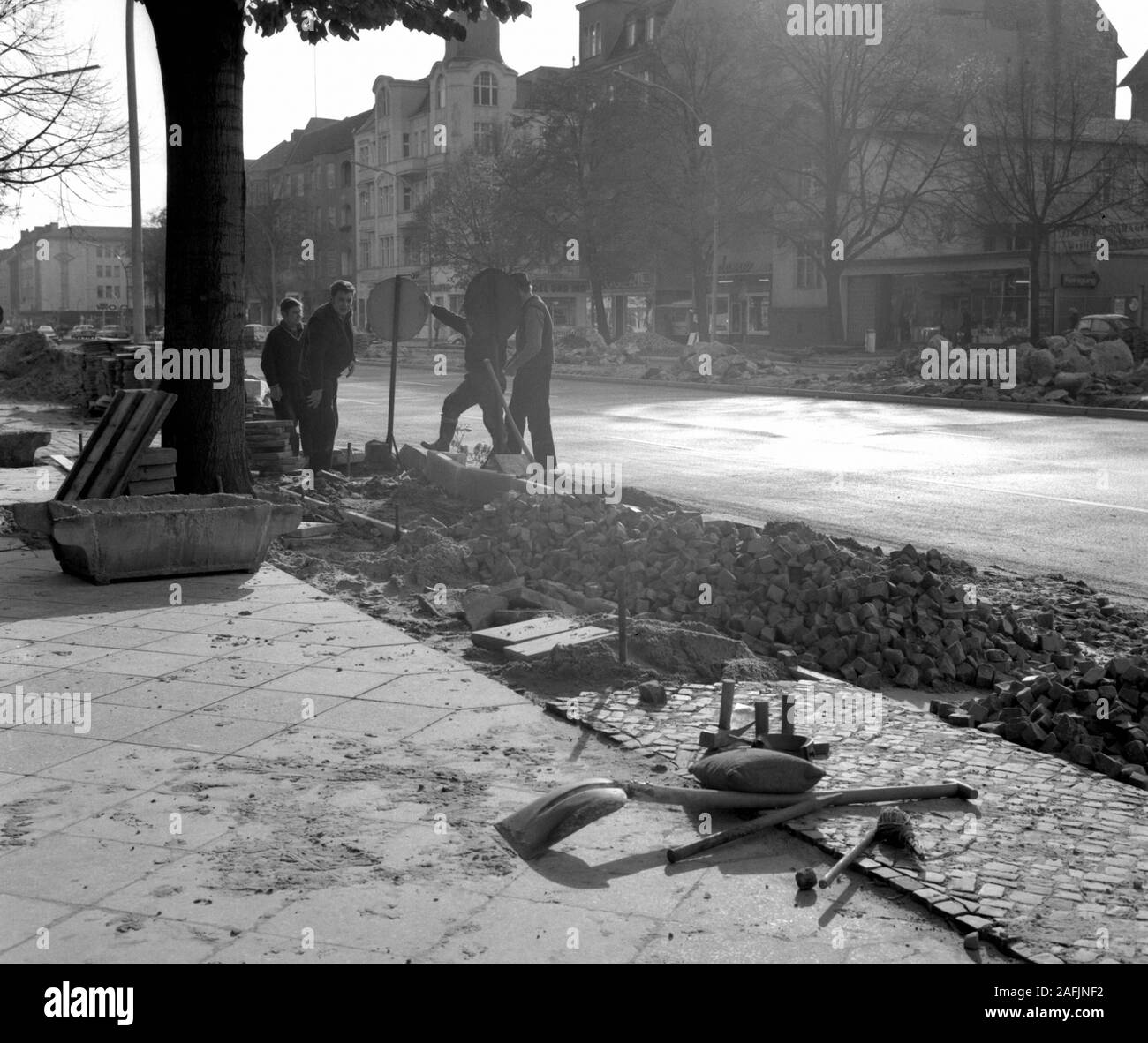 Building site in berlin Black and White Stock Photos & Images - Alamy