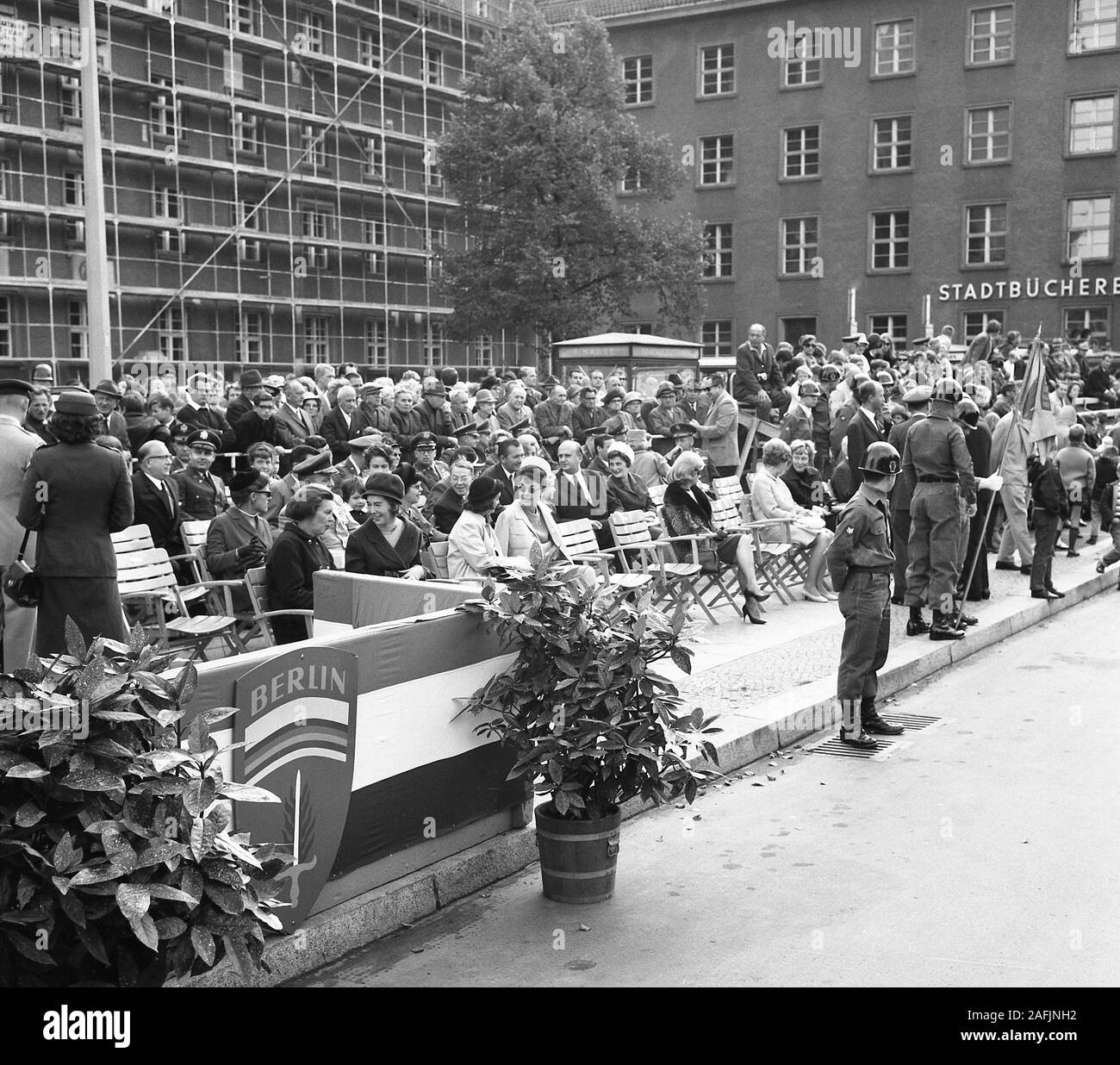 1967 sign hi-res stock photography and images - Alamy