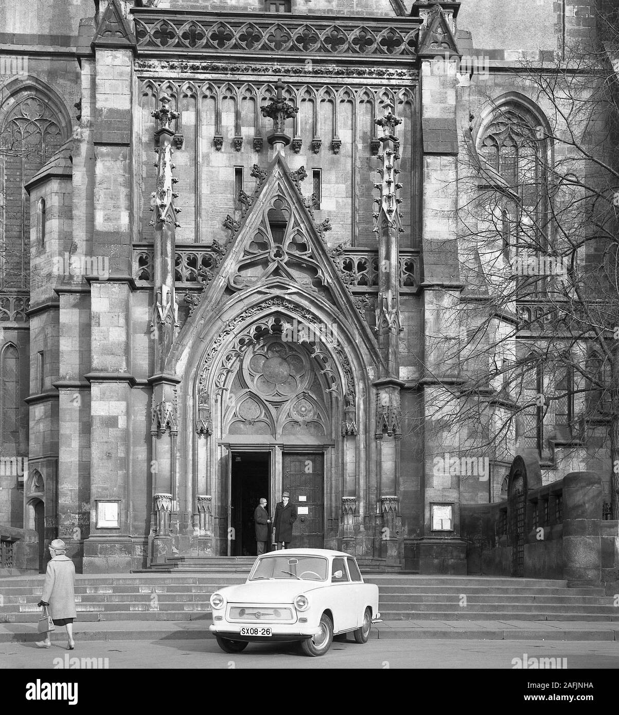 1960s church entrance hi-res stock photography and images - Alamy