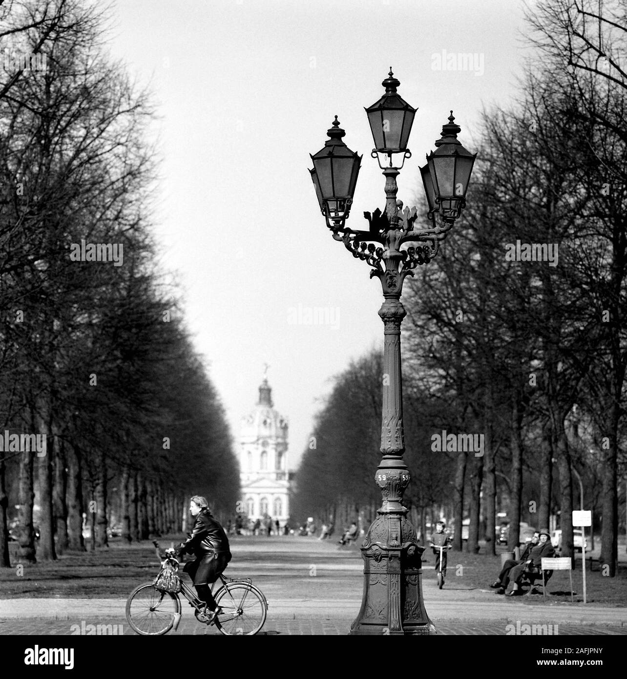 Berlin street lamp hi-res stock photography and images - Alamy