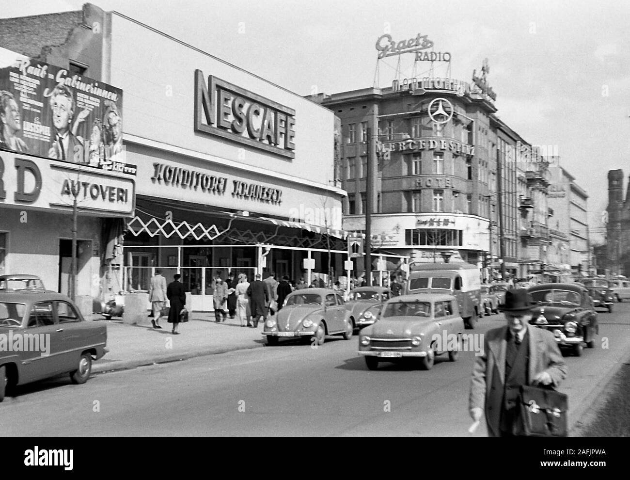 Berlin buildings 1950s hi-res stock photography and images - Alamy