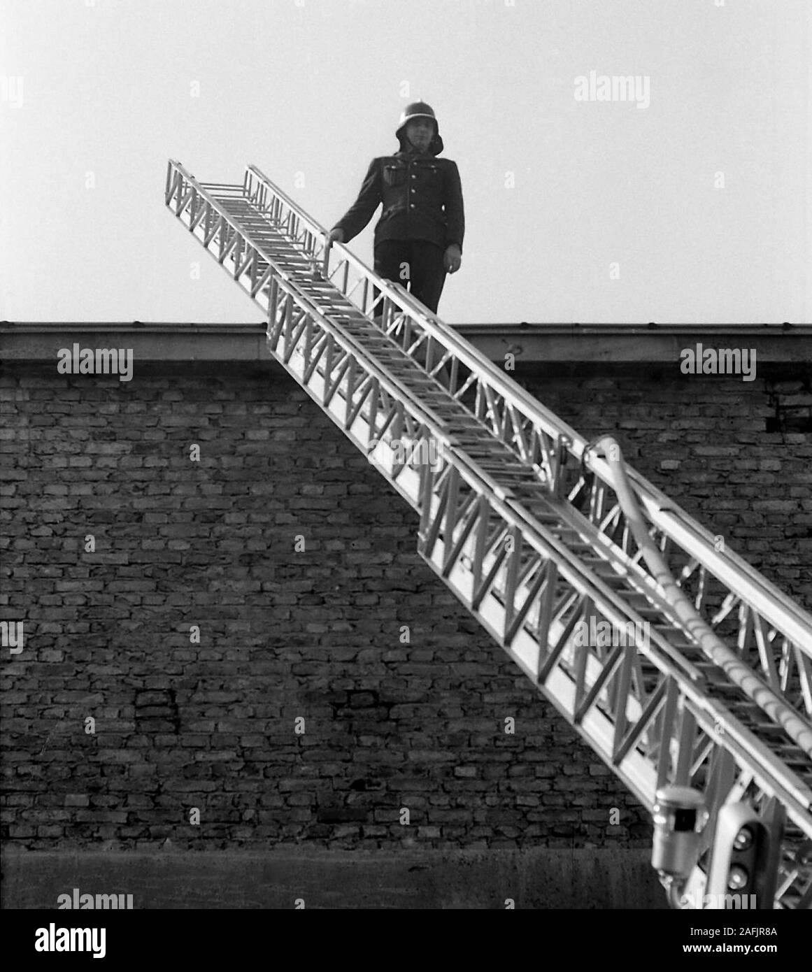 Aerial ladder fire department hi-res stock photography and images - Alamy