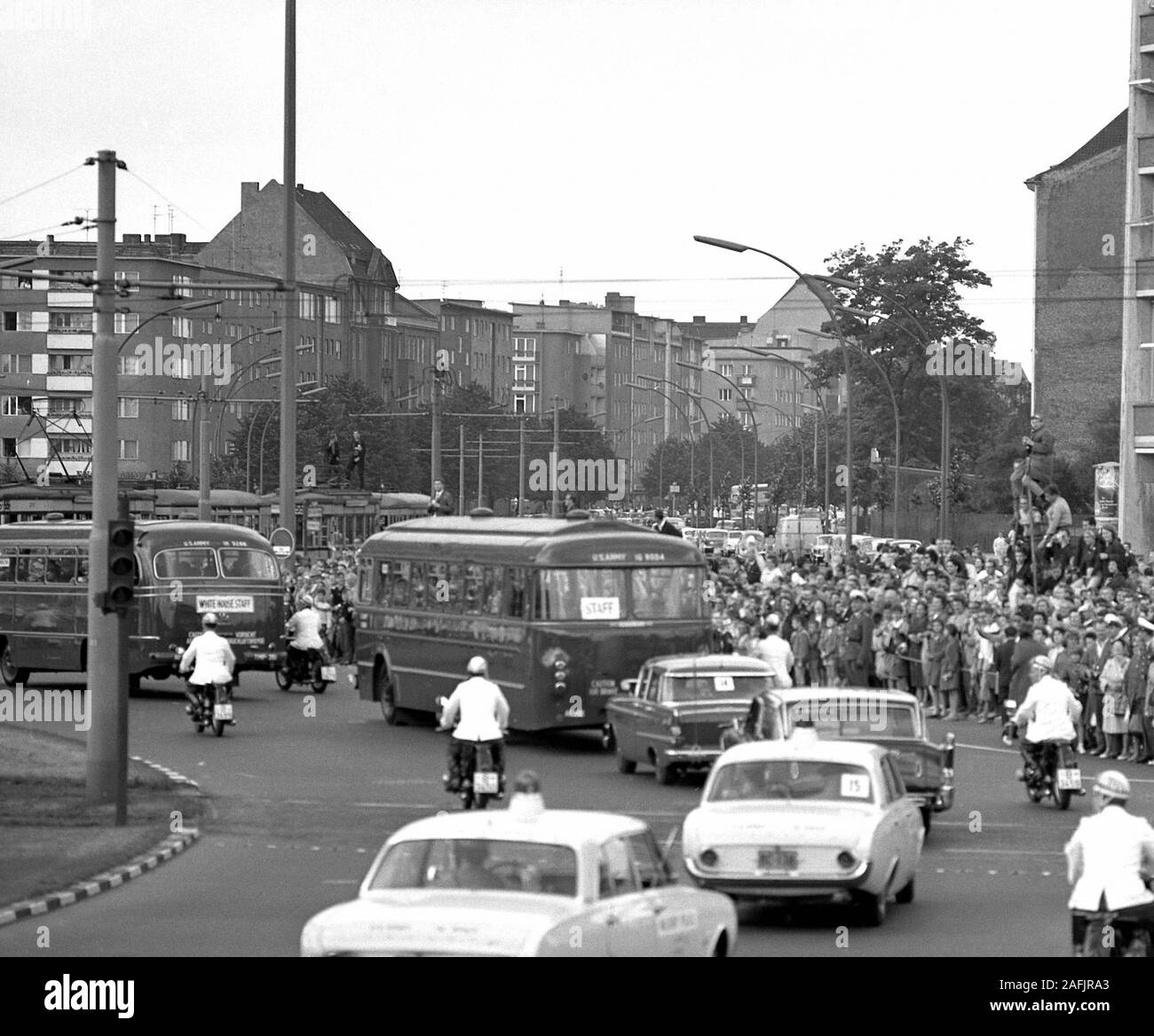 1963 bus hi-res stock photography and images - Alamy