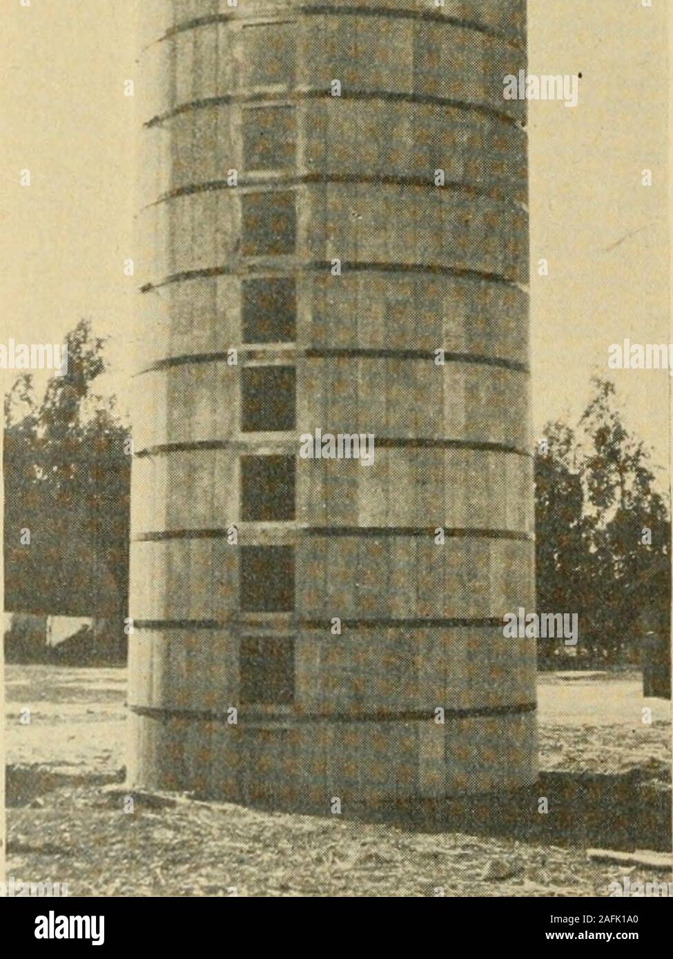 Concrete stave silo hi-res stock photography and images - Alamy