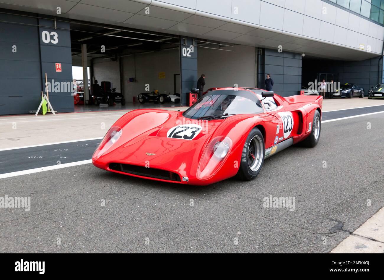 Ross Hyett driving his 1971, Chevron B16, down the International Pits ...