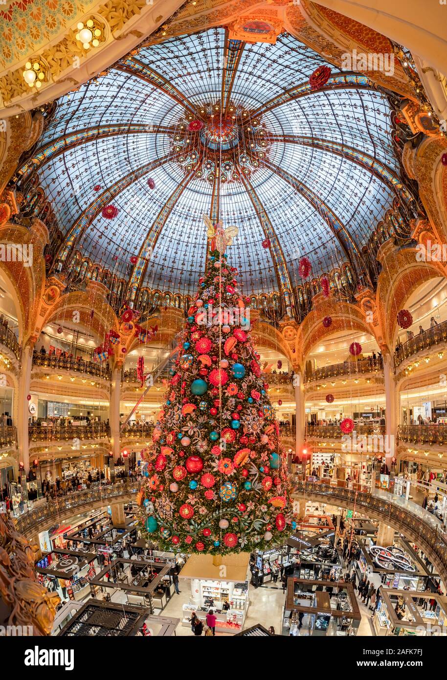 Paris, France - December 15, 2019: Massive Christmas tree decoration ...