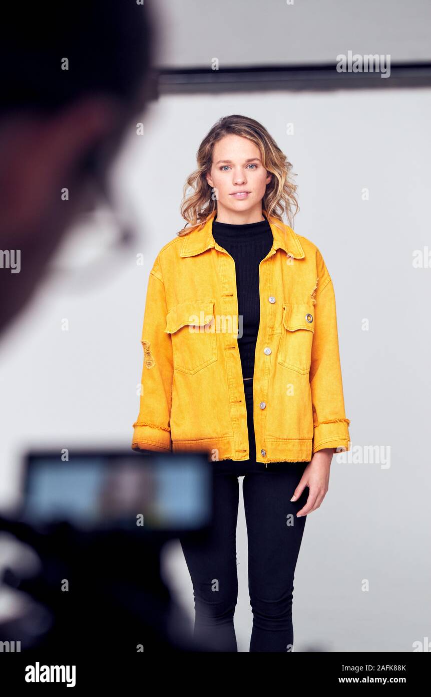 Vertical video photo session female hi-res stock photography and images ...