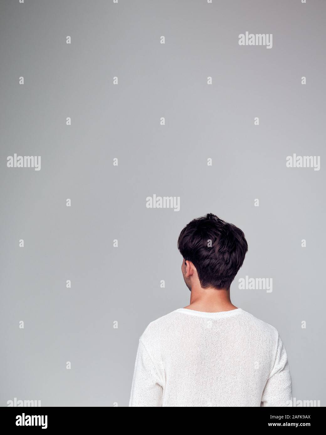 Person facing away from camera hi-res stock photography and images - Alamy