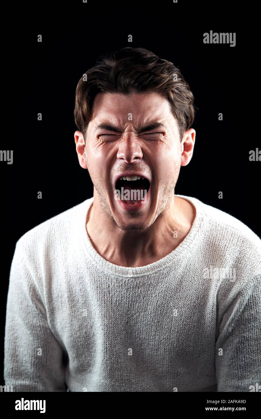 Head shot shouting arguing hi-res stock photography and images - Alamy