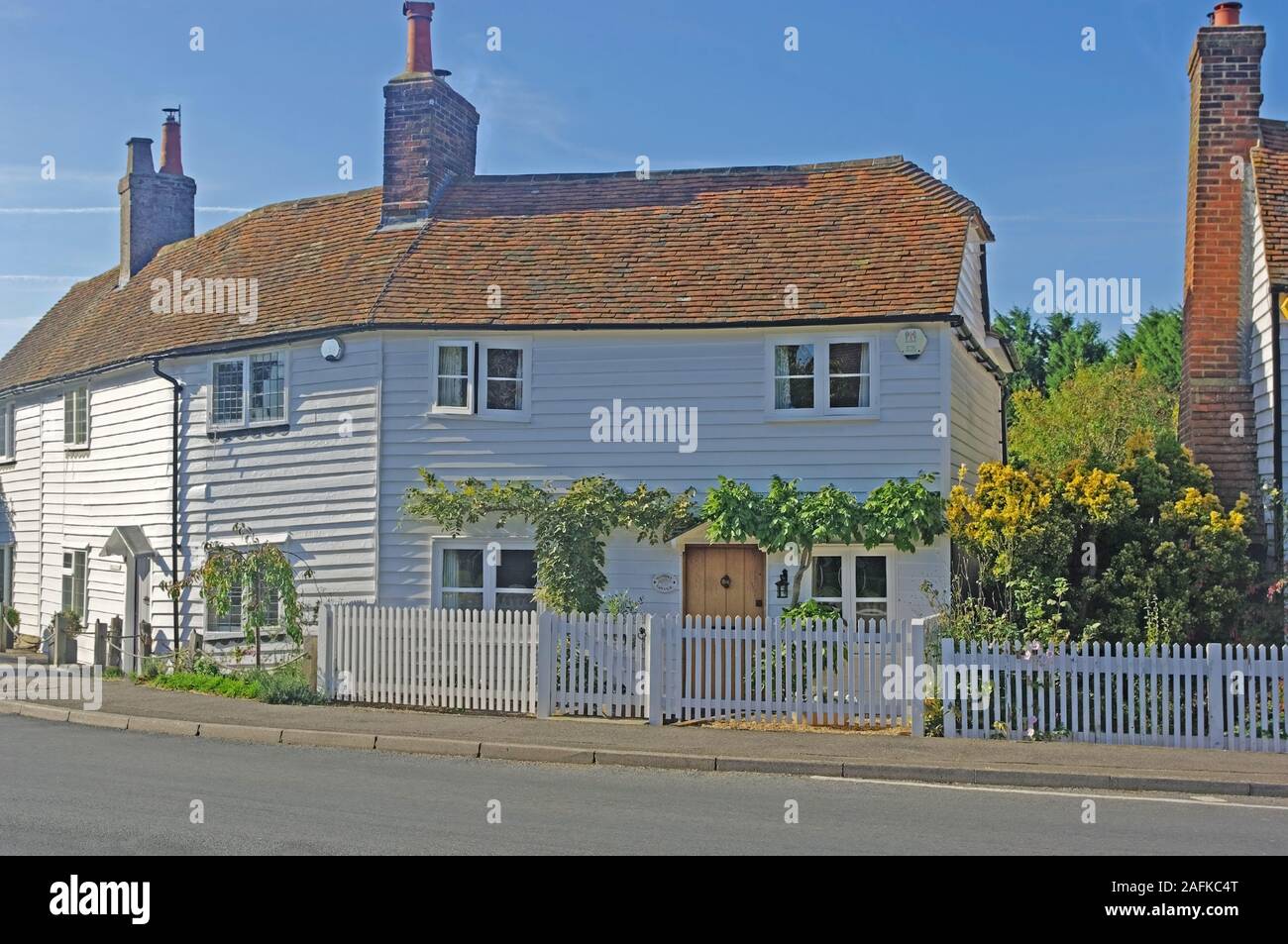 Rolvenden, Kent, Cottage Stock Photo - Alamy