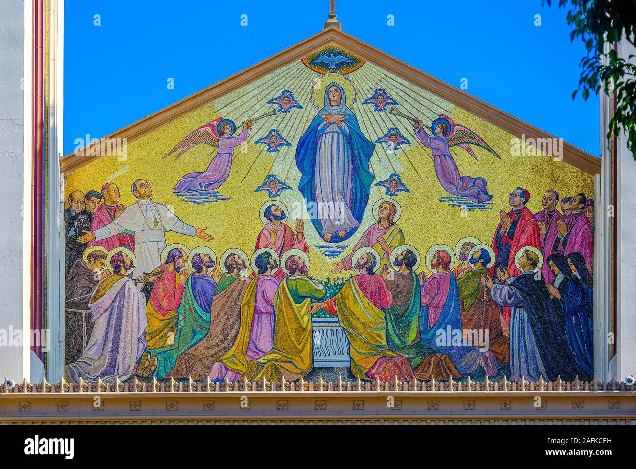 Christ on cross mosaic hi-res stock photography and images - Alamy