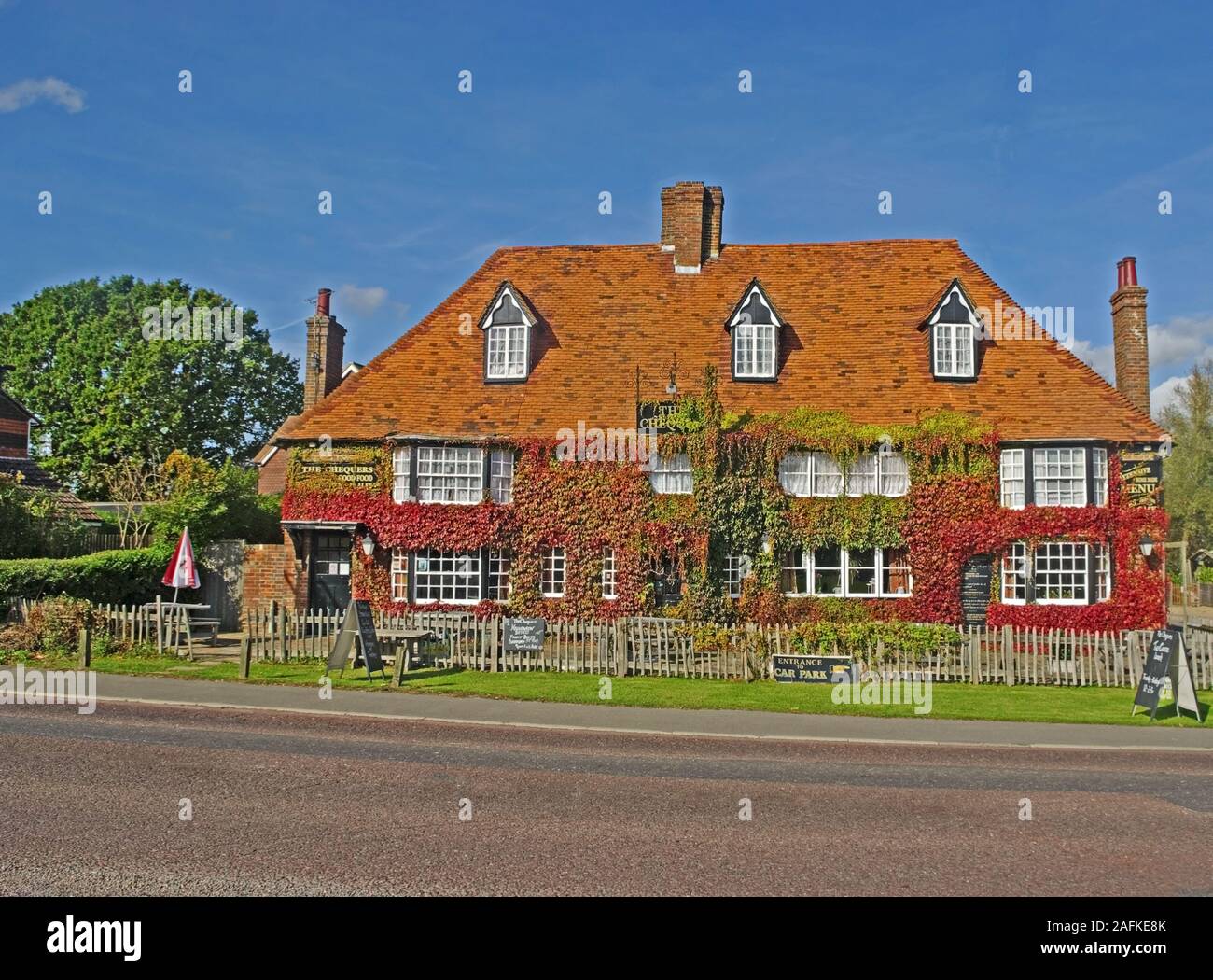 High Halden, Kent, The Chequers Pub Stock Photo - Alamy