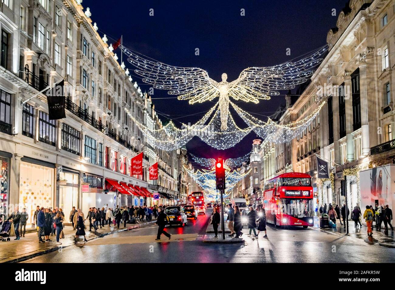City overhead at night uk hi-res stock photography and images - Alamy