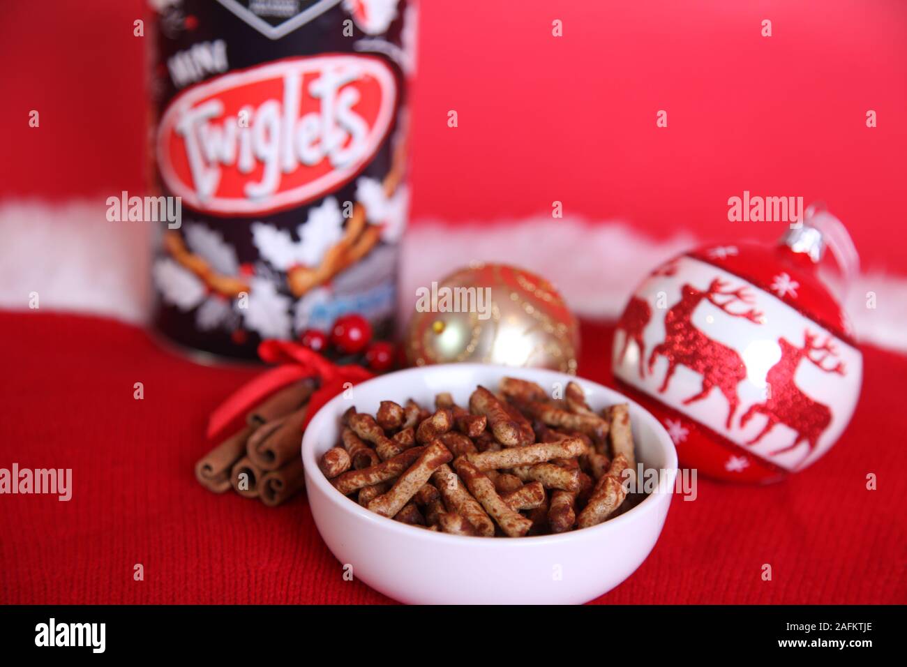 Mini tub hi-res stock photography and images - Alamy