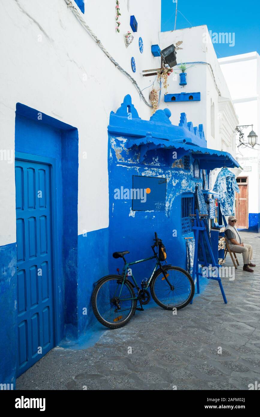 Tanger Tetouan Traditional Door High Resolution Stock Photography and ...