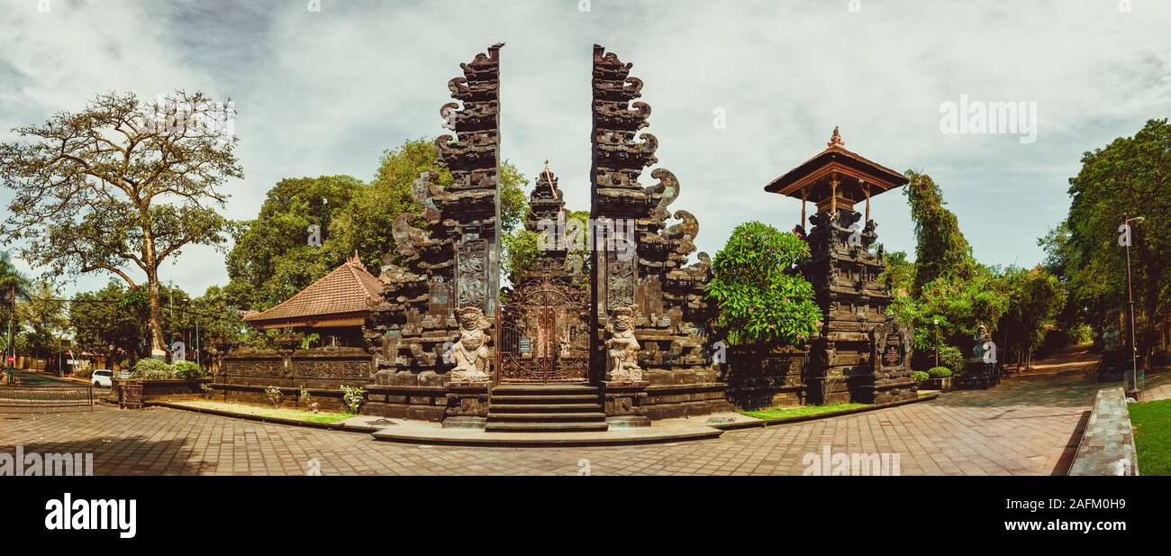 Gates to one of the Hindu temples in traditional Balinese architecture ...
