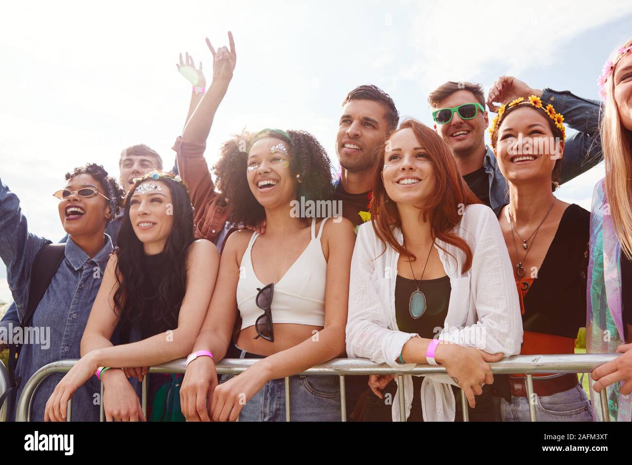 Diverse group dancing outdoors hi-res stock photography and images - Alamy