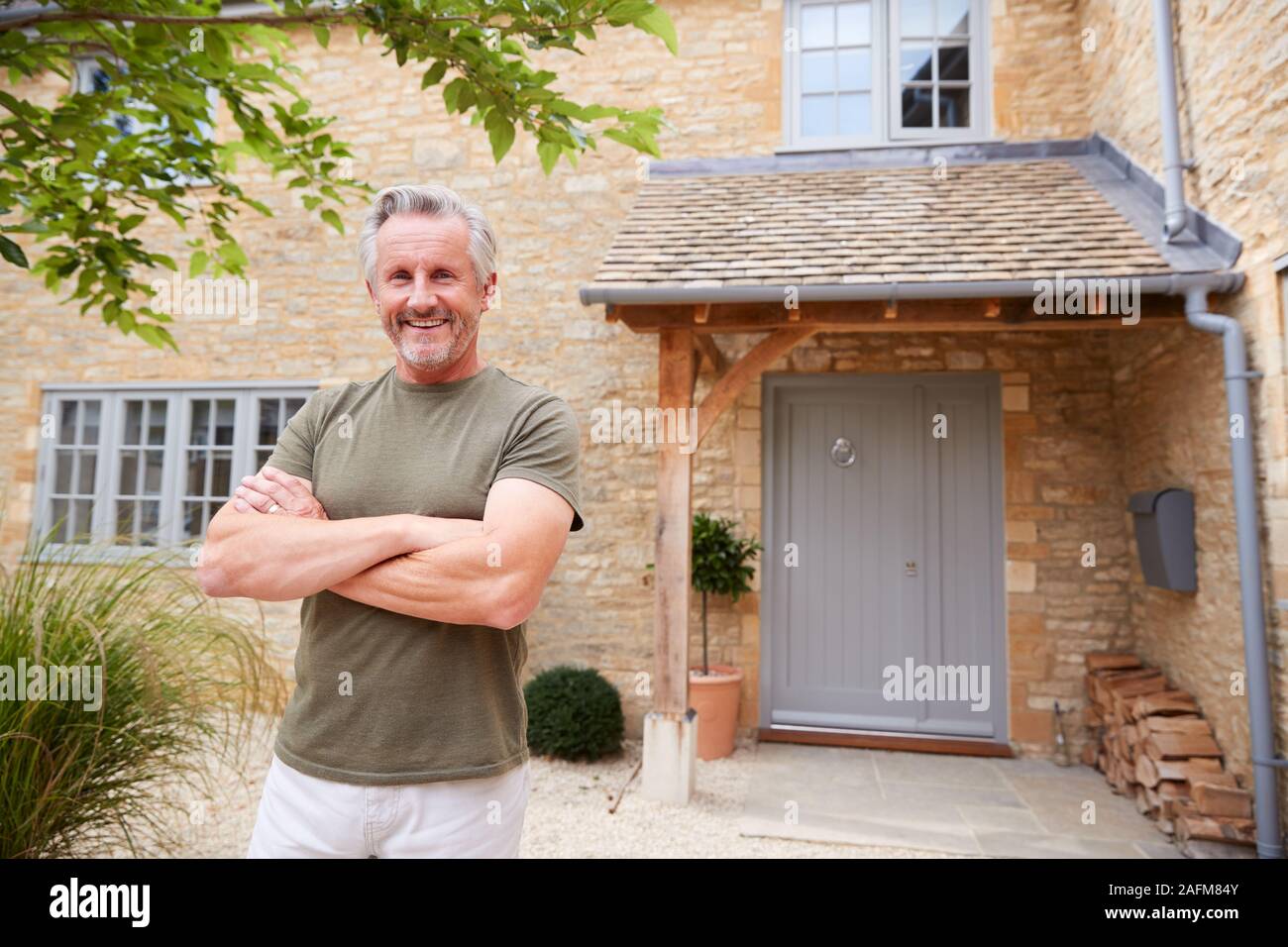 Home owner owners ownership hi-res stock photography and images - Alamy