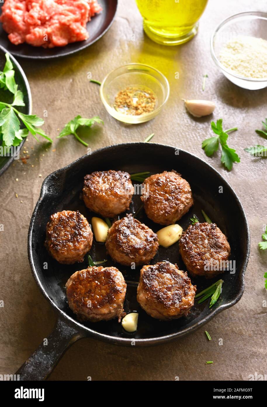 Minced pork cutlets hi-res stock photography and images - Alamy