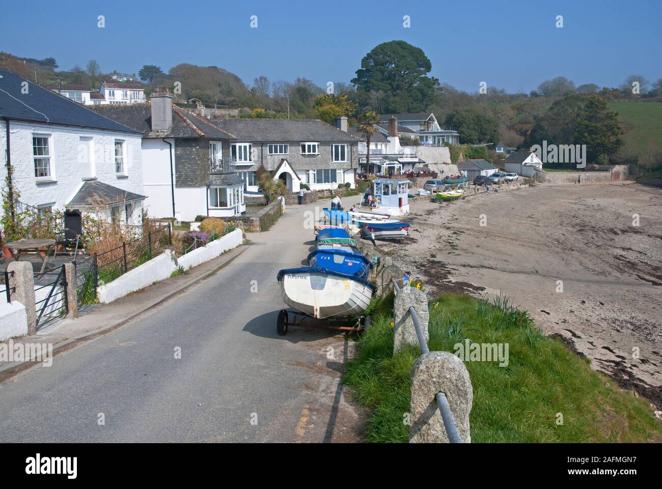 Helford passage pub hi-res stock photography and images - Alamy