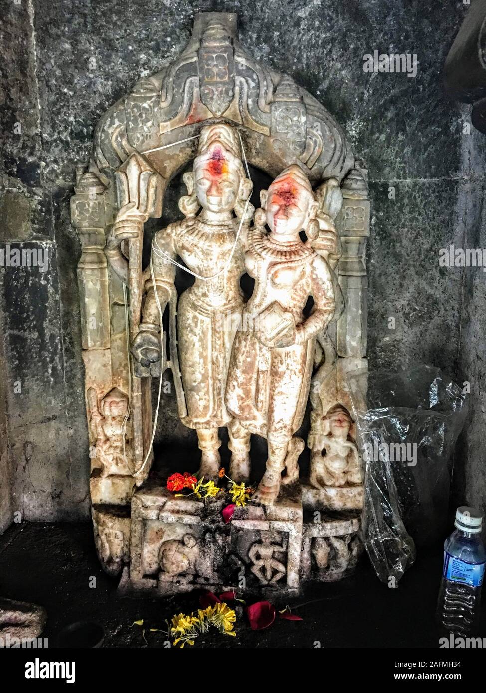 Ajanta caves Hindu God Idols in Aurangabad, India Stock Photo - Alamy