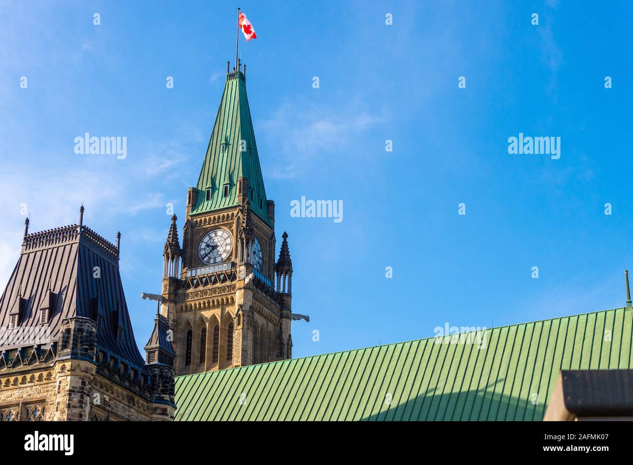 Peace tower of the Canadian Parliament Stock Photo - Alamy
