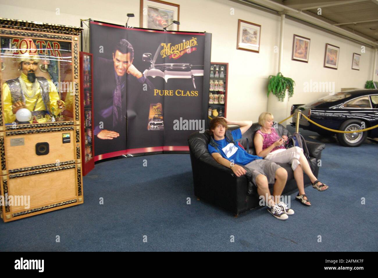 Fortune Telling Zoltar famous fairground cards tell fortune machine pay ...