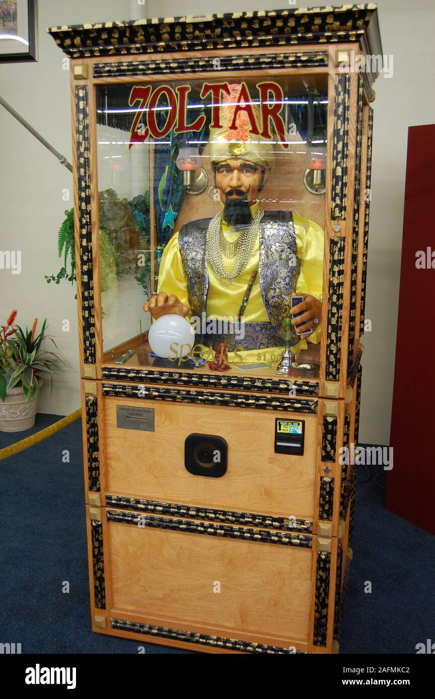 Zoltar machine hi-res stock photography and images - Alamy
