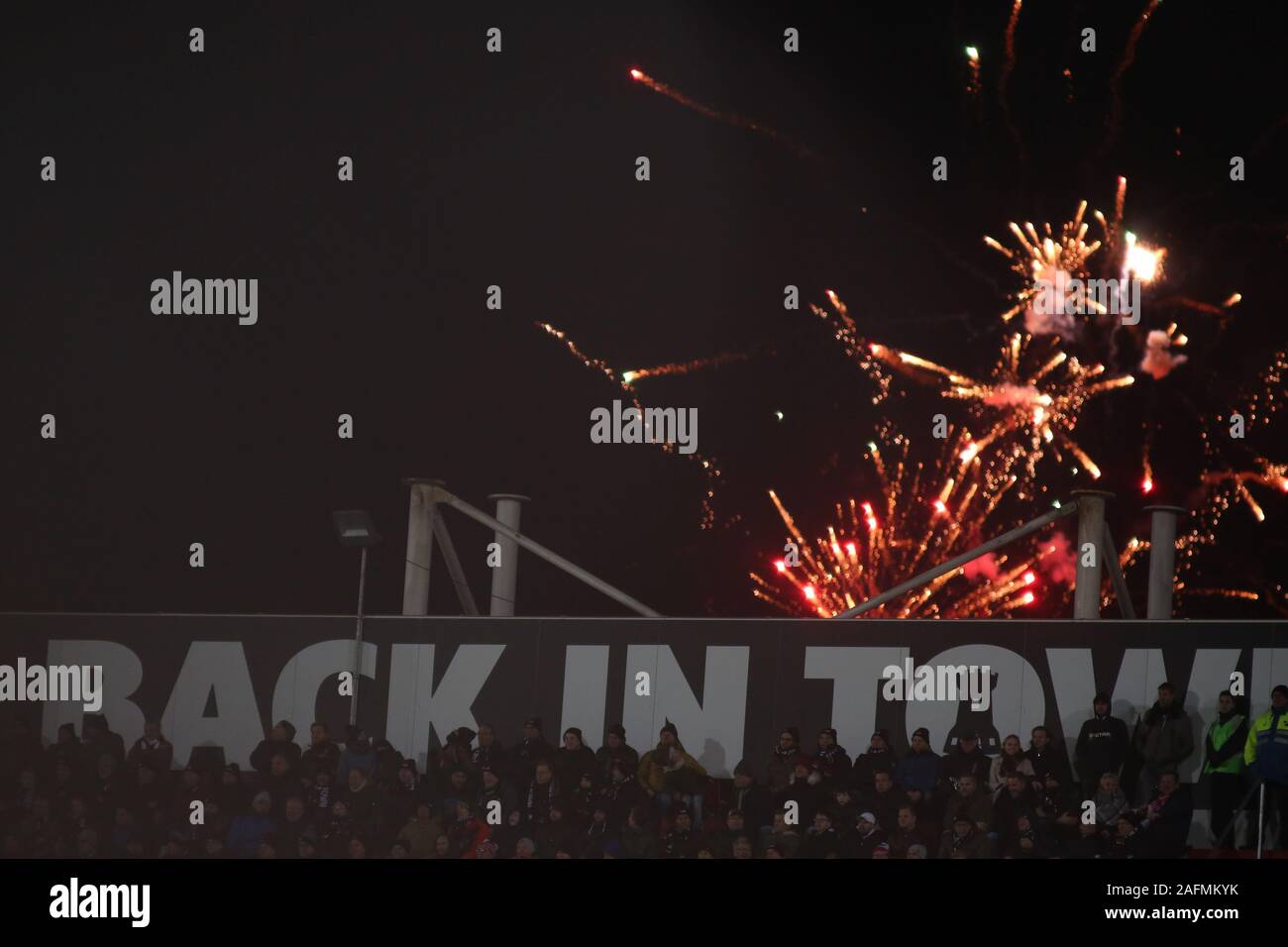 Az fans hi-res stock photography and images - Alamy