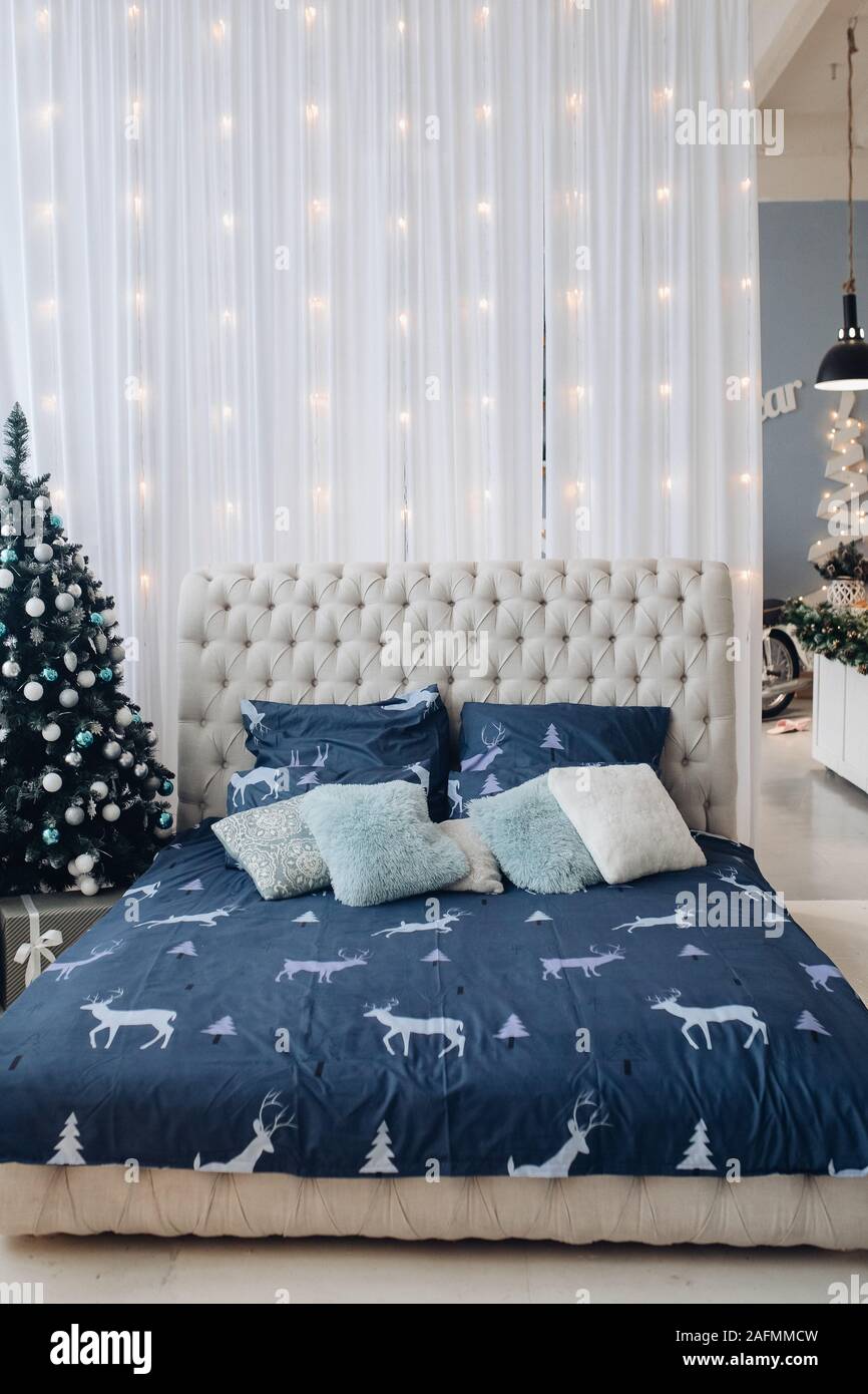 Comfortable bed christmas tree hi-res stock photography and images - Alamy