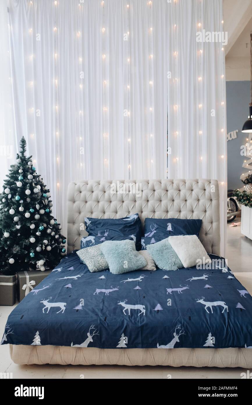 Empty bed stock hi-res stock photography and images - Alamy