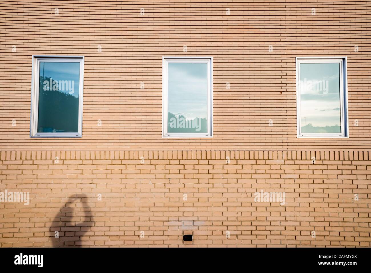 Shadows cast on exterior wall hi-res stock photography and images - Alamy