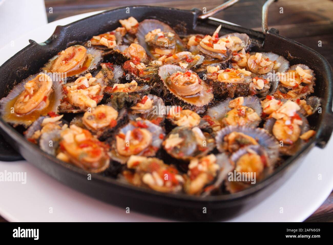 Limpets for food hi-res stock photography and images - Alamy