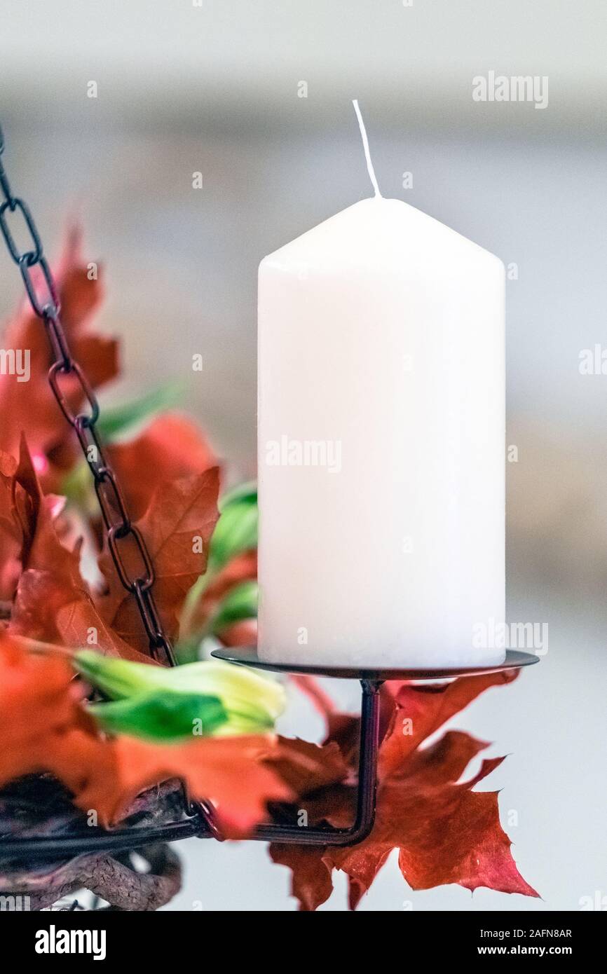 Red candle lit flowers hi-res stock photography and images - Alamy