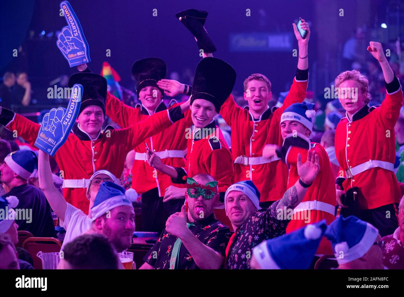 Darts fans hi-res stock photography and images - Alamy