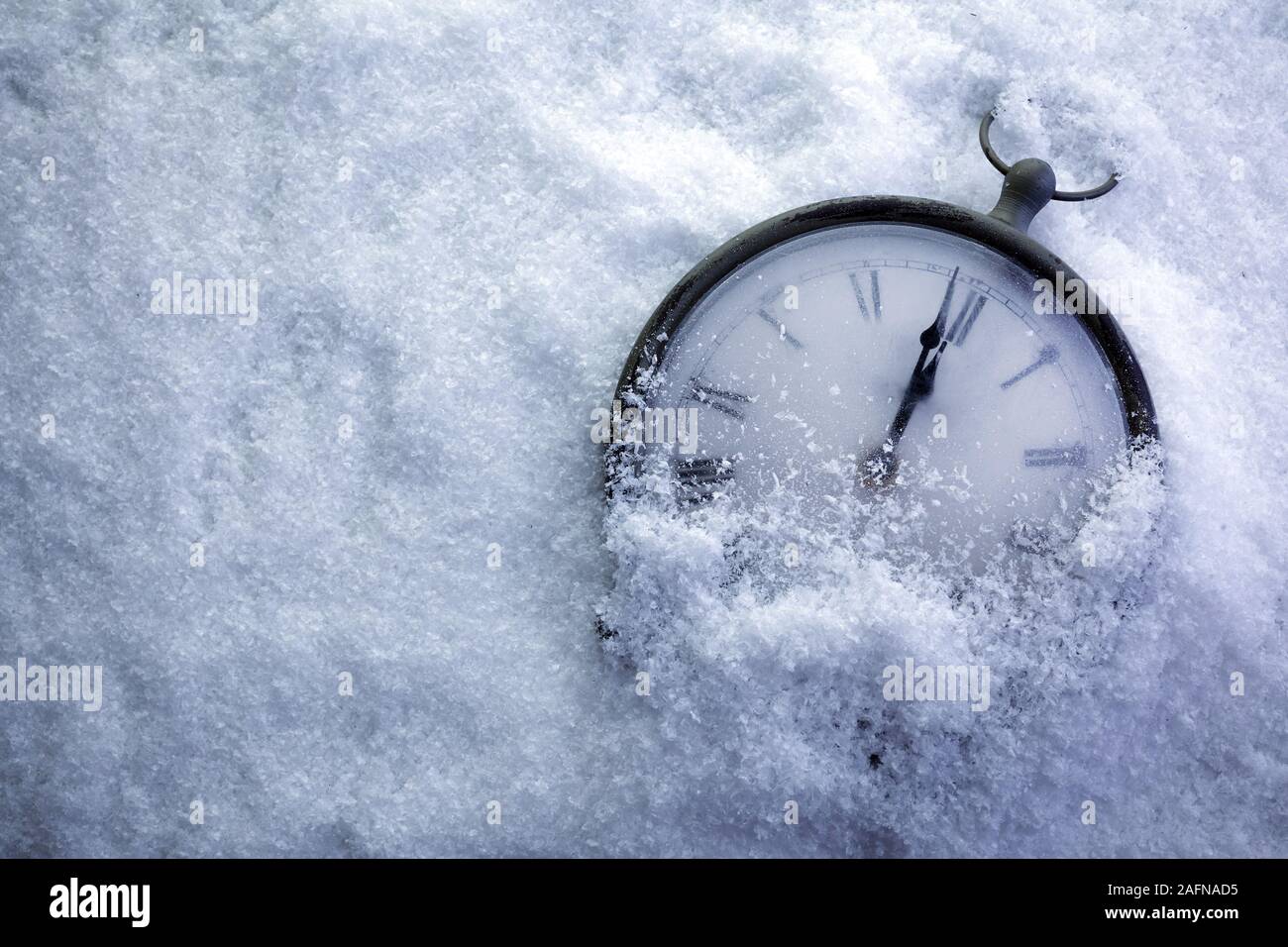 Under snow date hi-res stock photography and images - Alamy