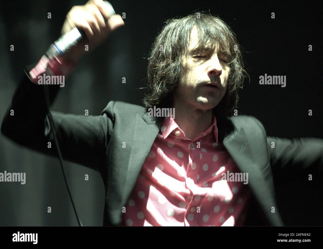 Bobby gillespie lead singer of primal scream hi-res stock photography ...
