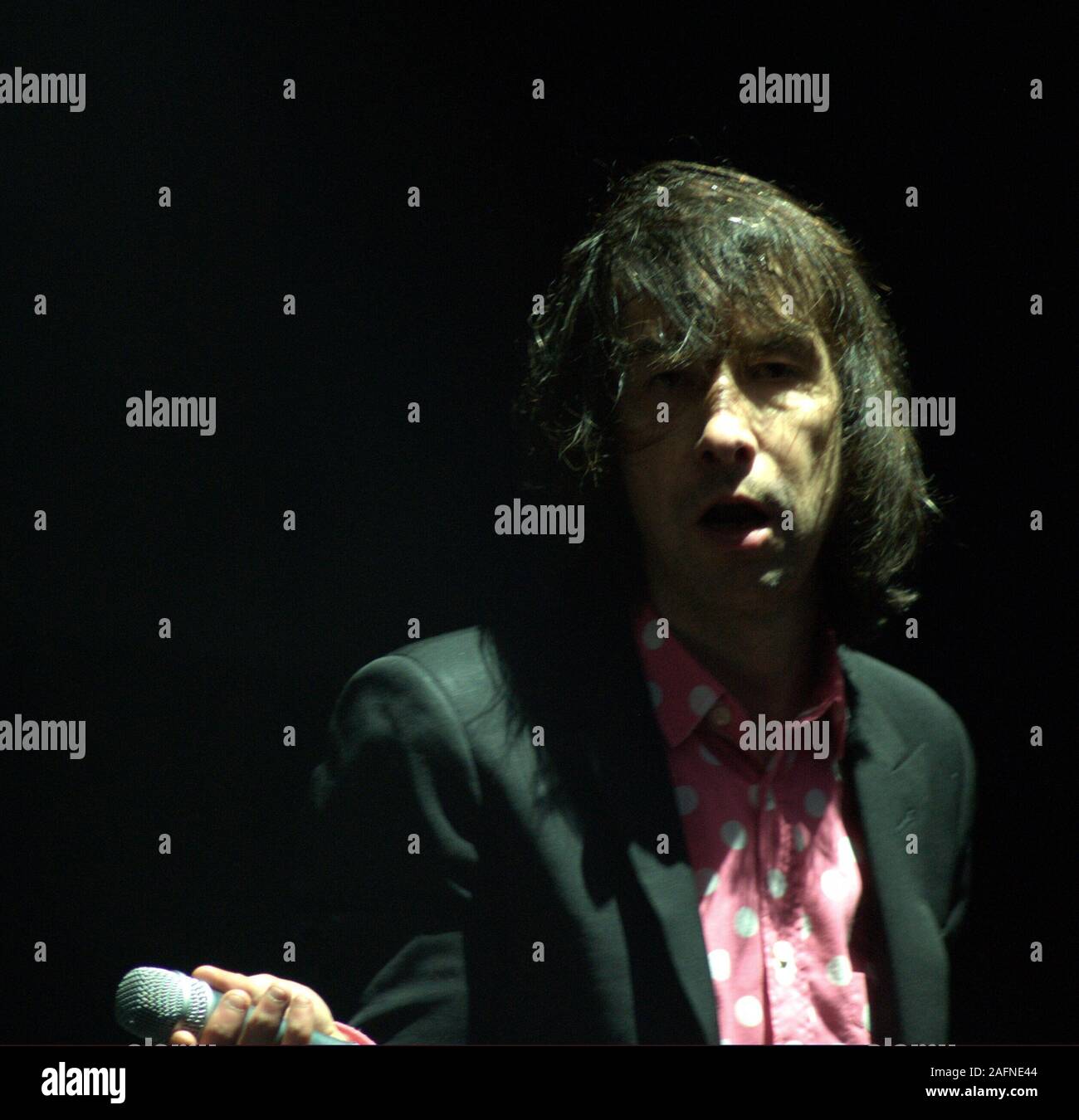 Bobby gillespie lead singer of primal scream hi-res stock photography ...